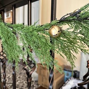 Aspen Real Touch Garland